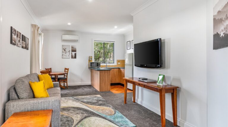One Bedroom Queen Apartment - Pokolbin Hill